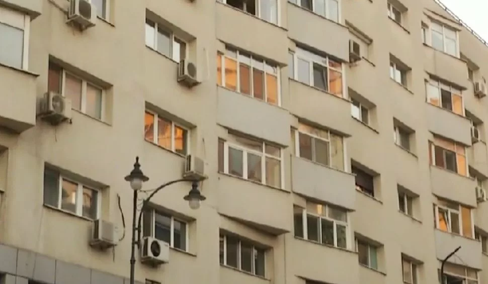 Amenzi usturătoare pentru românii care stau la bloc sau la casă | Greșeala care îi costă până la ...