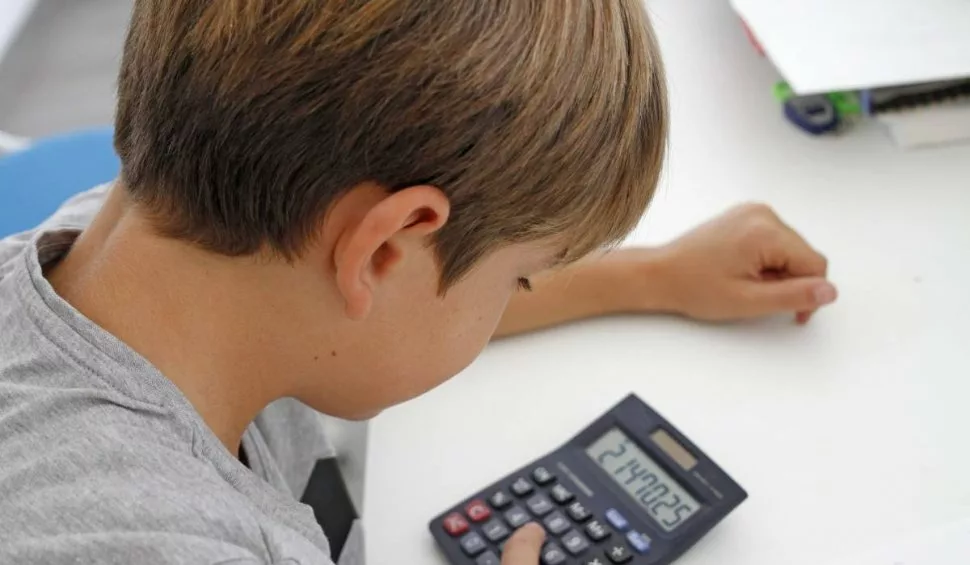 Cât este bursa de merit în 2024 - ROL.ro