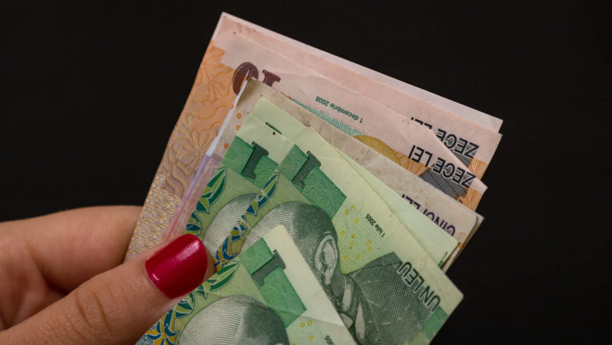 700 de lei pe lună pentru femei. Statul român virează sumele pe card ...