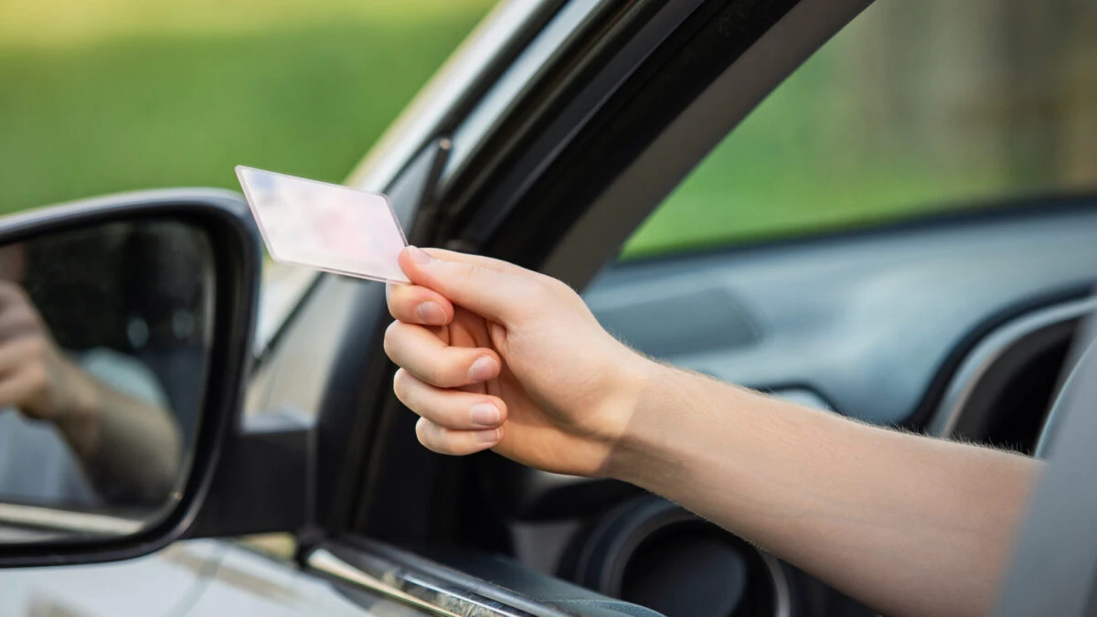 Șoferii obligați să-și schimbe permisul auto. UE ne-a dat ordin. Ai termen până pe 19 ianuarie ...