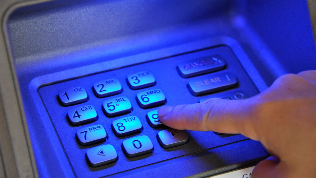 Schimbare la bancomate. Anunț pentru cei care retrag bani de la ATM. Ce se întâmplă cu numerarul ...